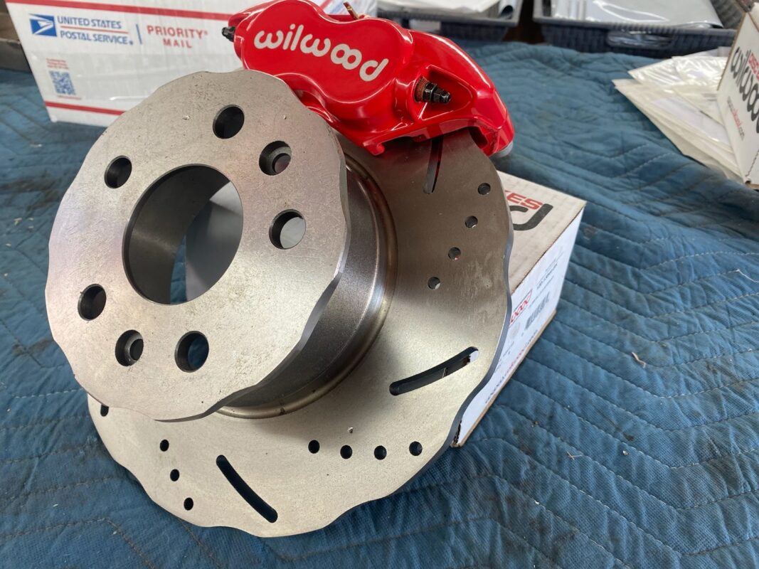 Front Wilwood Cross Drilled Disc Brake Kit – ’71-’79 Bay Window Bus – Vintage V-Dubs